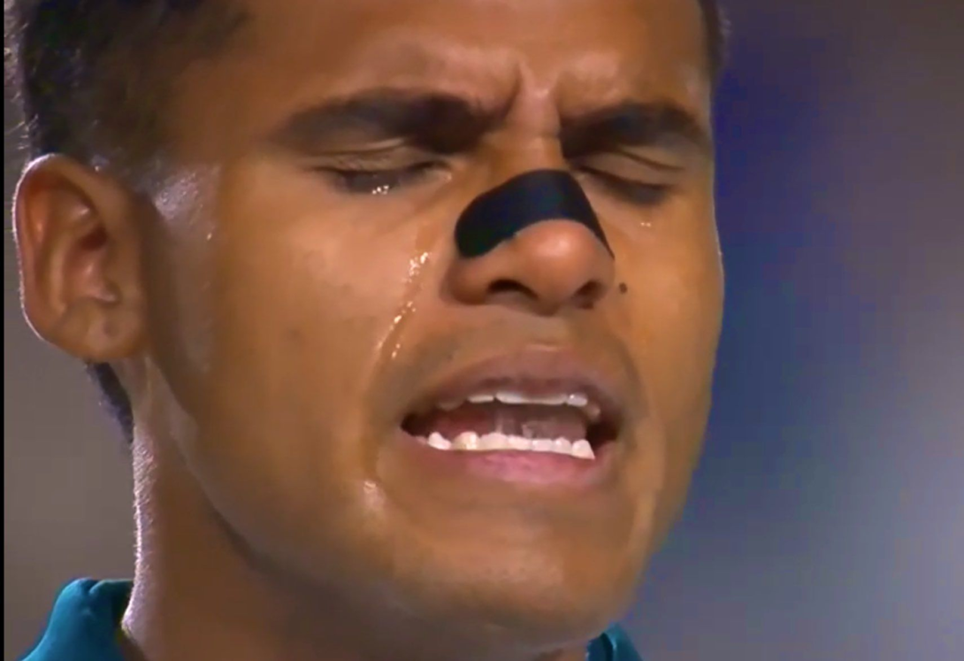 Las lágrimas de Enzo Monteiro emocionaron al país en pleno himno ...